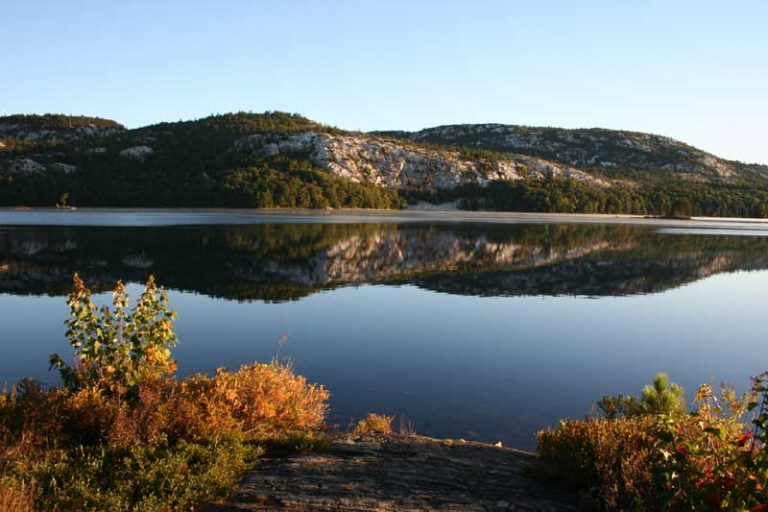 O.S.A. Lake and the Crack